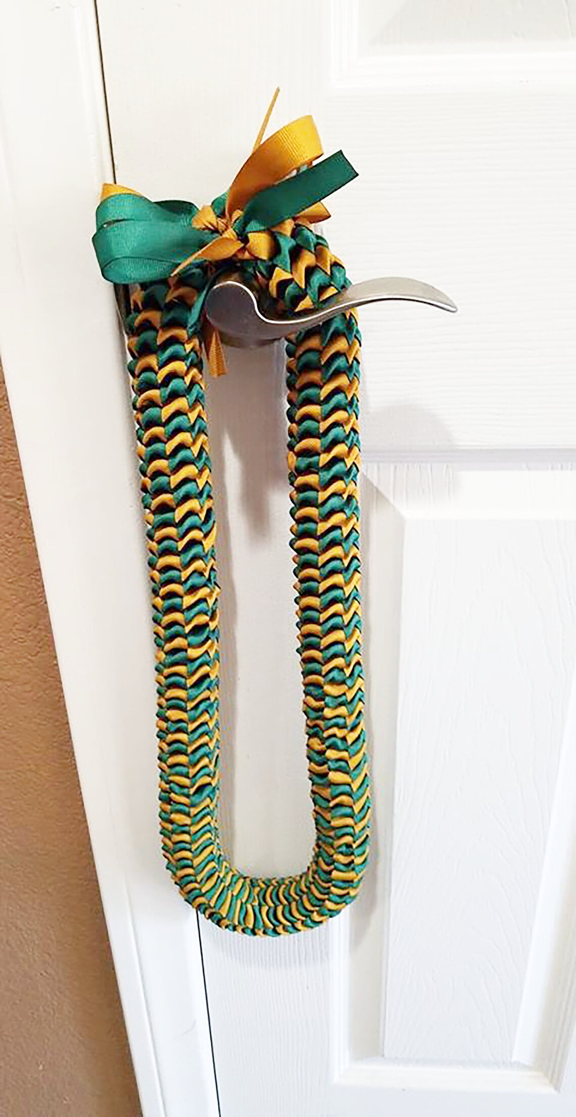 Spiral Graduation Ribbon Lei - Graduation Ribbon Lei - Ribbon Lei ...