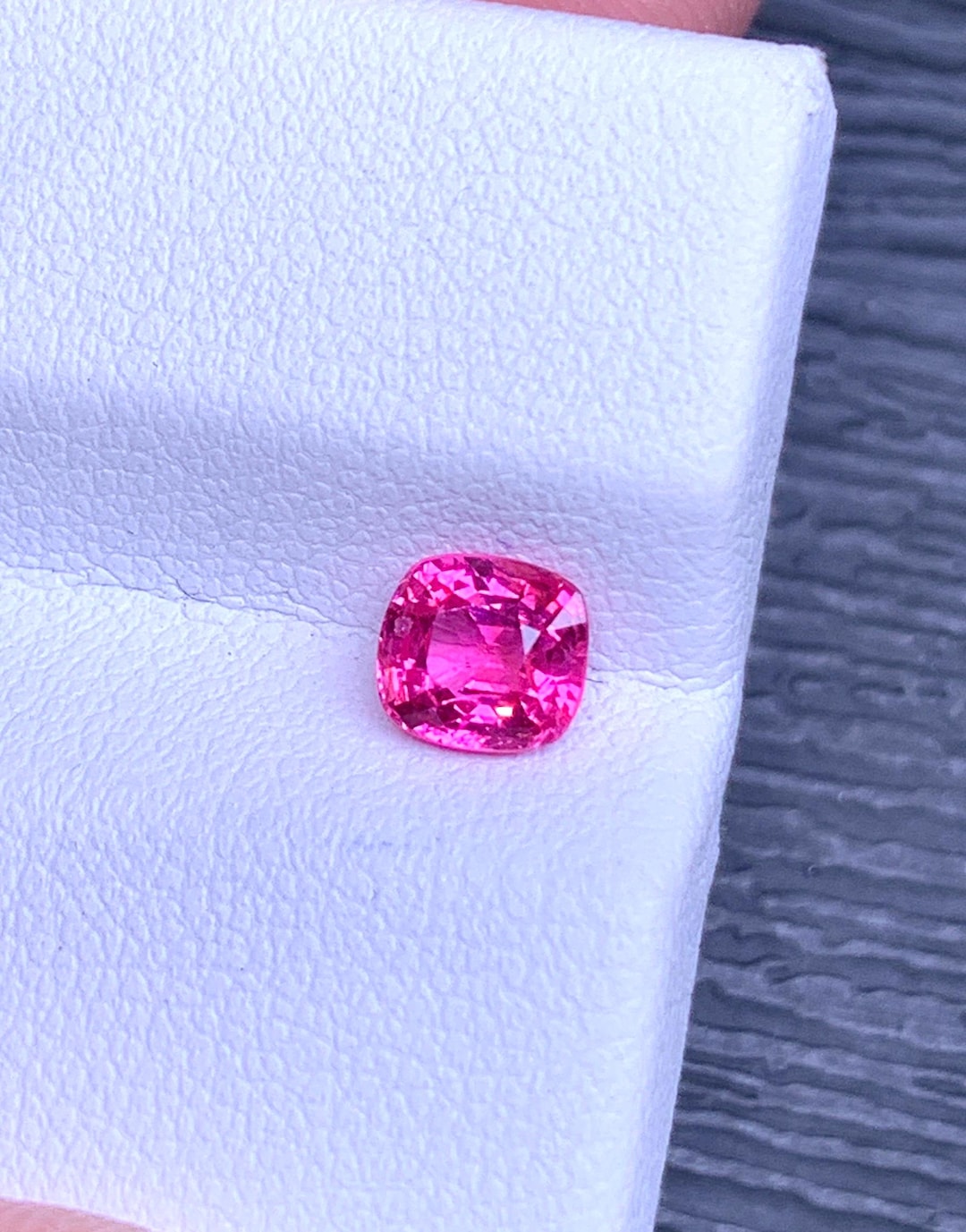 Natural Hot Pink Spinel in Burma for Cushion Shape , Loose Gemstone for ...