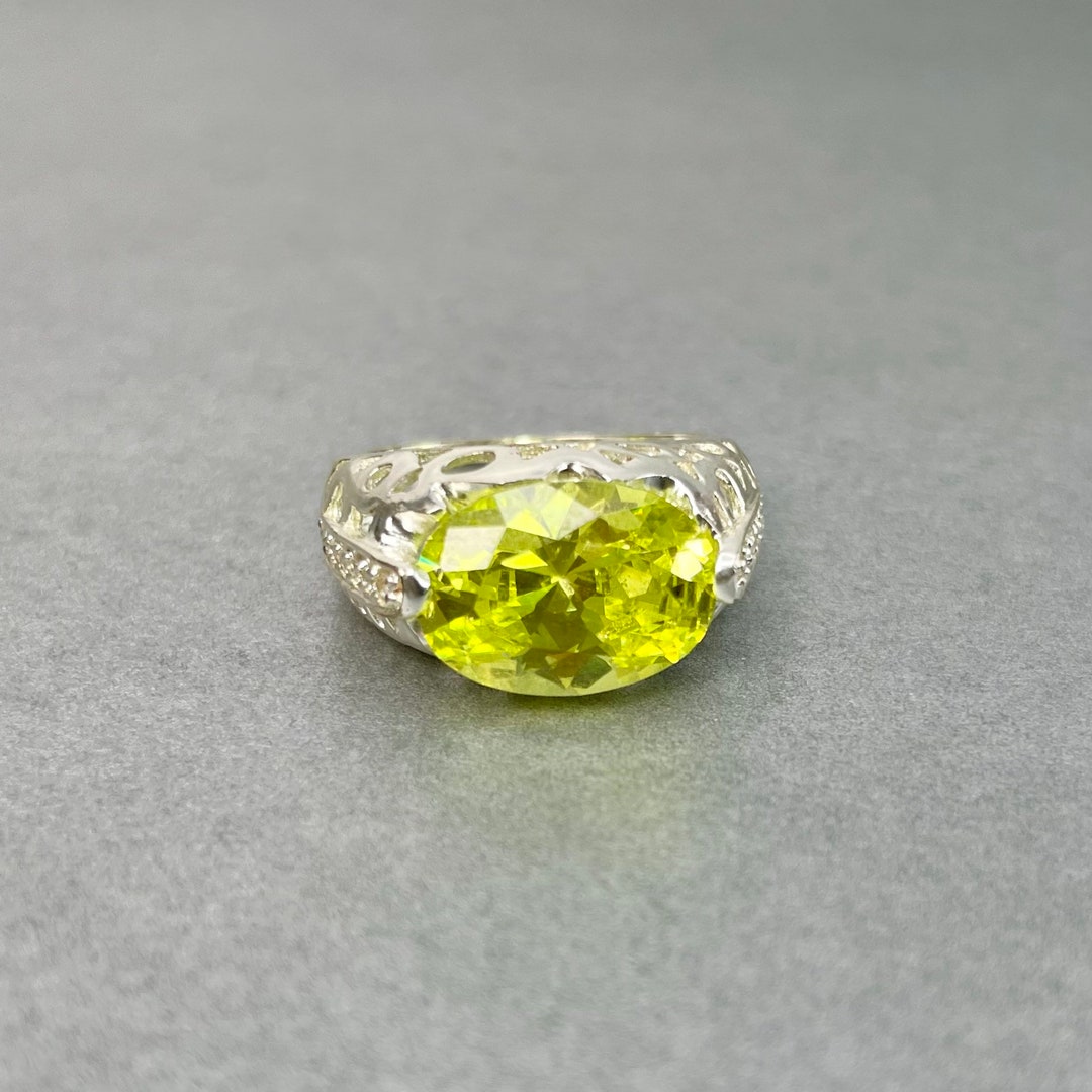 Vintage Yellow-green Crystal Ring, Oval Rhinestones Size 6 3/4 Ring ...