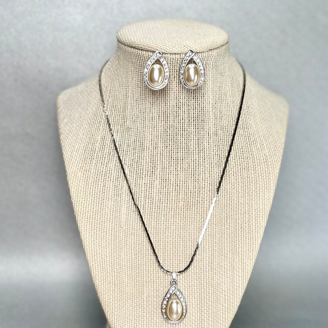 Vintage Pearl Drop Jewelry Set, Silver Tone Clear Rhinestones Necklace ...