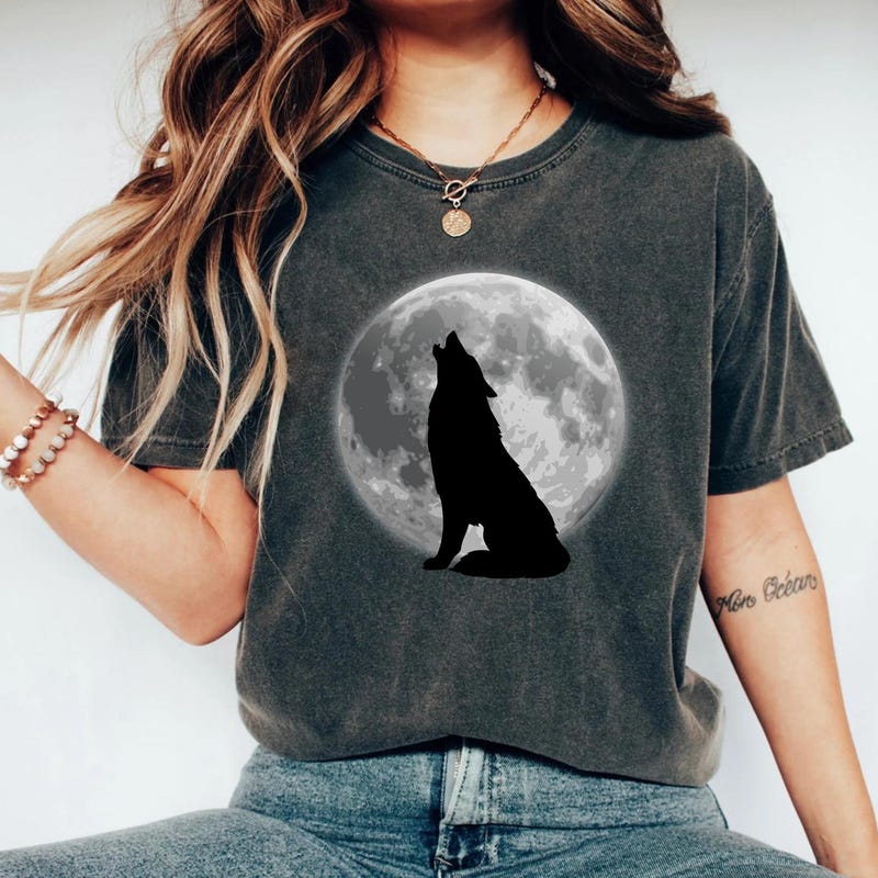 Wolf Shirt - Etsy