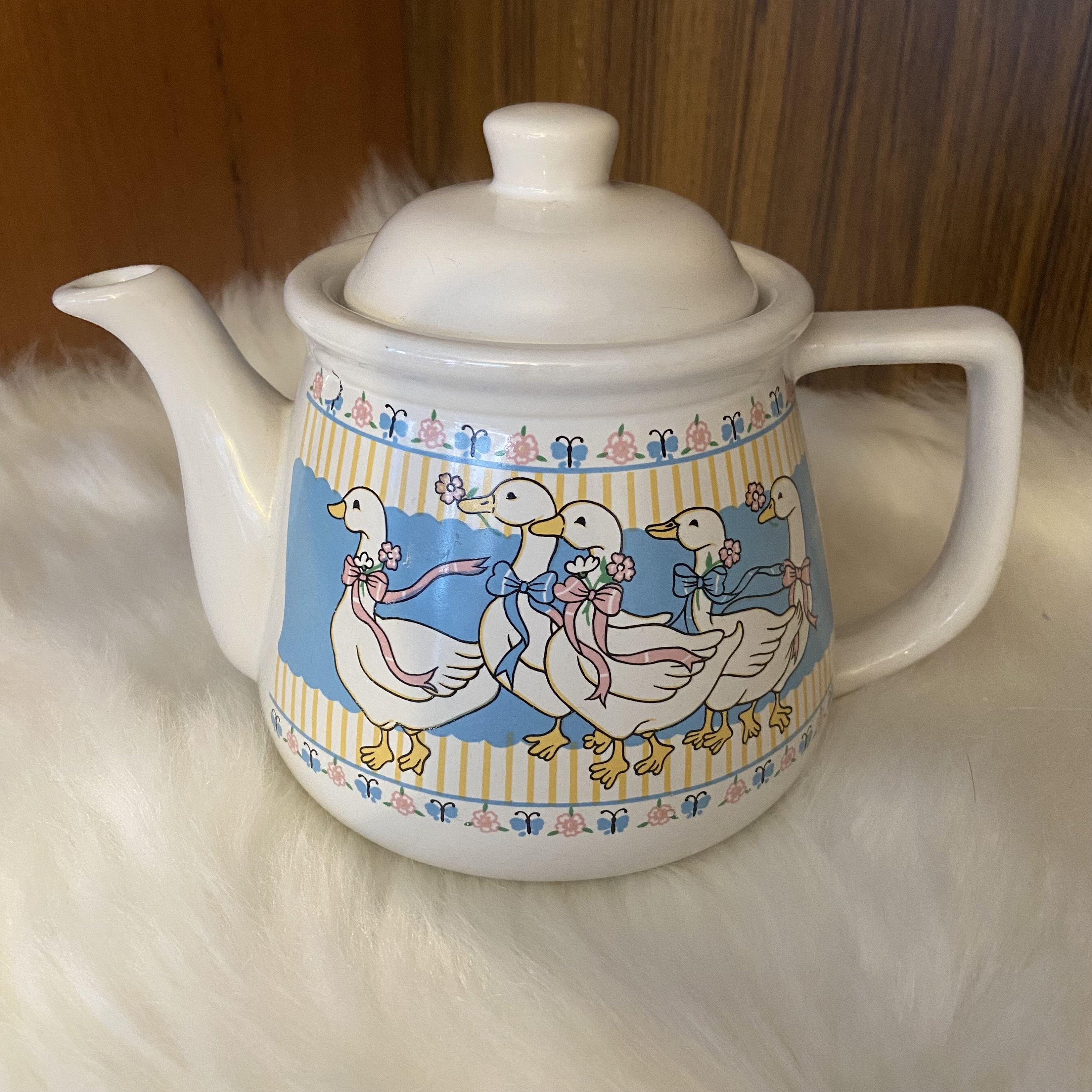 Vintage Ribbon Geese Teapot 1990s Ceramic Kitchen Decor - Etsy