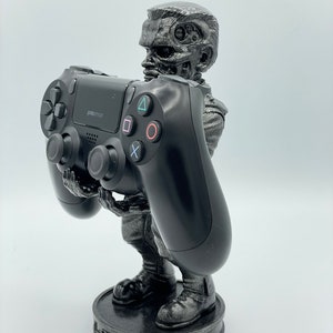 T-800 Terminator Schwarzenegger Controller Stand | T800 PS, Xbox ...