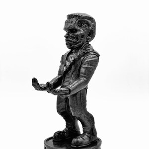 T-800 Terminator Schwarzenegger Controller Stand | T800 PS, Xbox ...