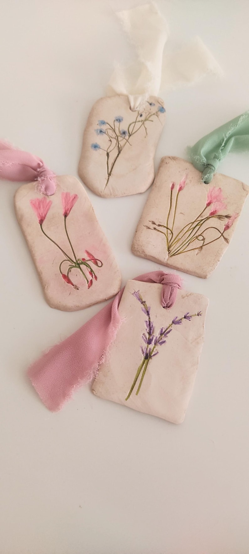 Personalized Placeholder With Ceramic Flowers for Weddings, Events and ...