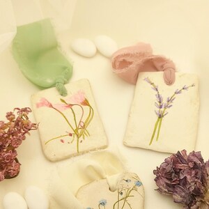 Personalized Placeholder With Ceramic Flowers for Weddings, Events and ...