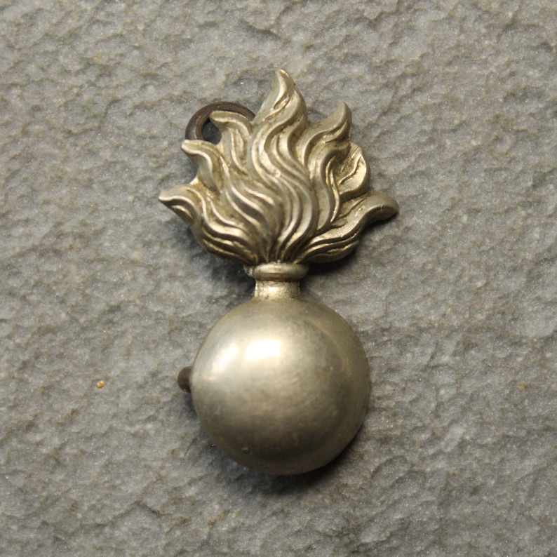 WW1 Era British Army Generic Flaming Grenade Collar Badge Fusilier ...