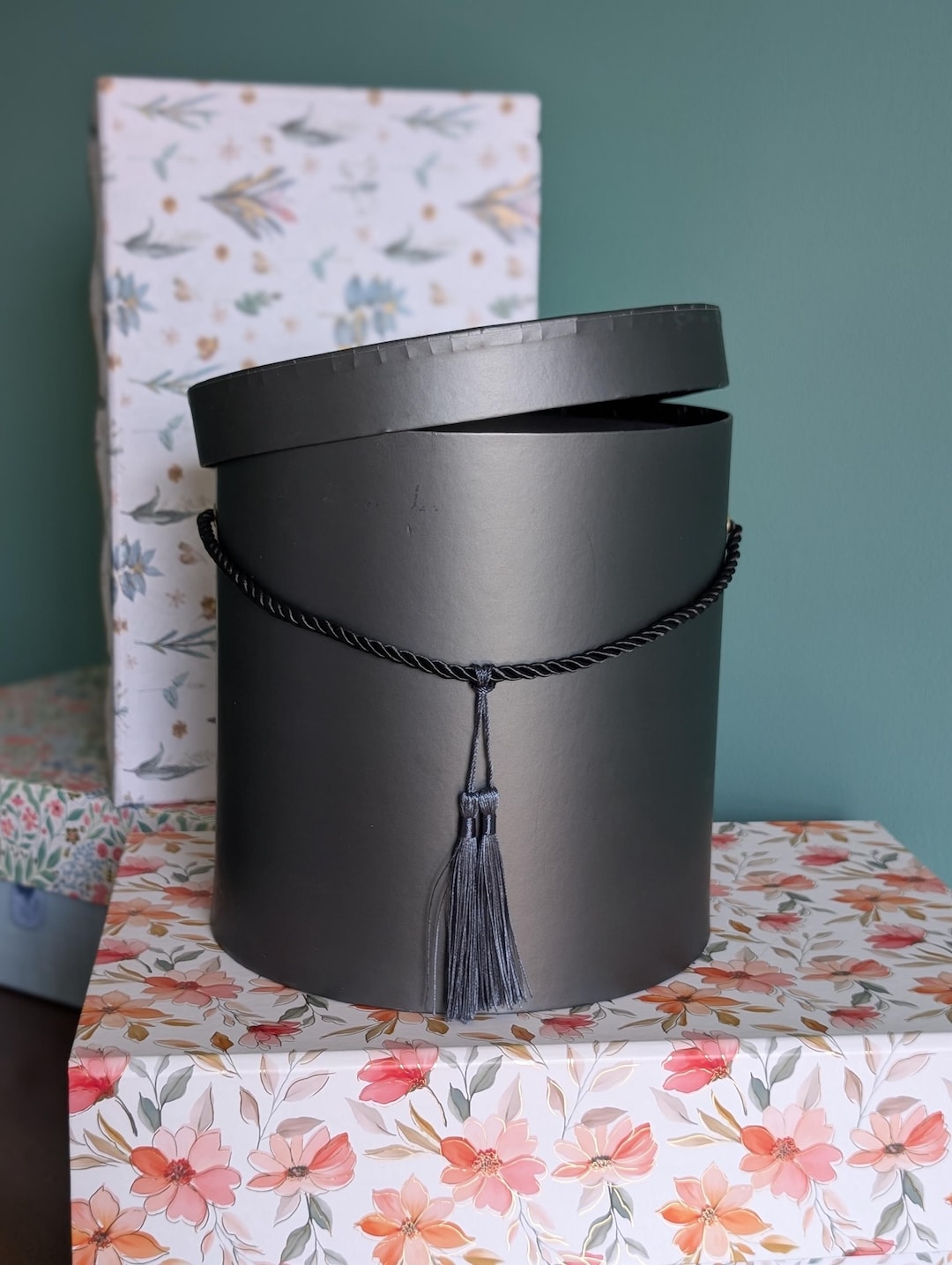 Luxury Round Gift Box Hat Box – Elegant Gifting Reimagined - Etsy