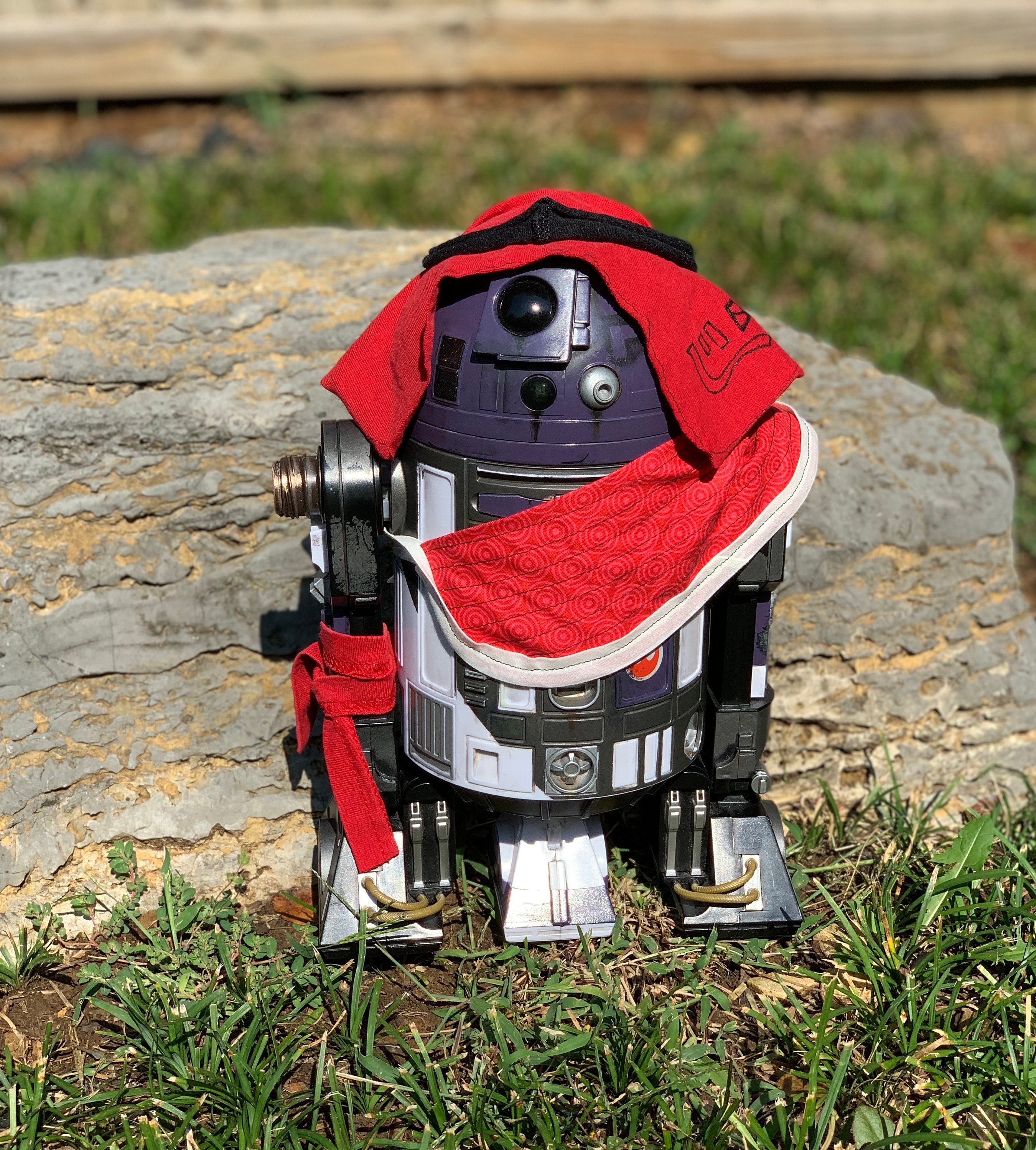 Batuu/coca-cola Style Droid Outfit Pack - Etsy