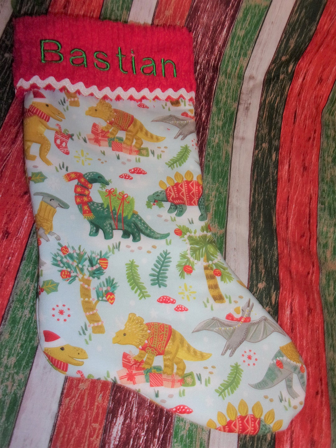 Dinosaurs in Santa Hats and Christmas Sweaters Dinosaurs Christmas ...