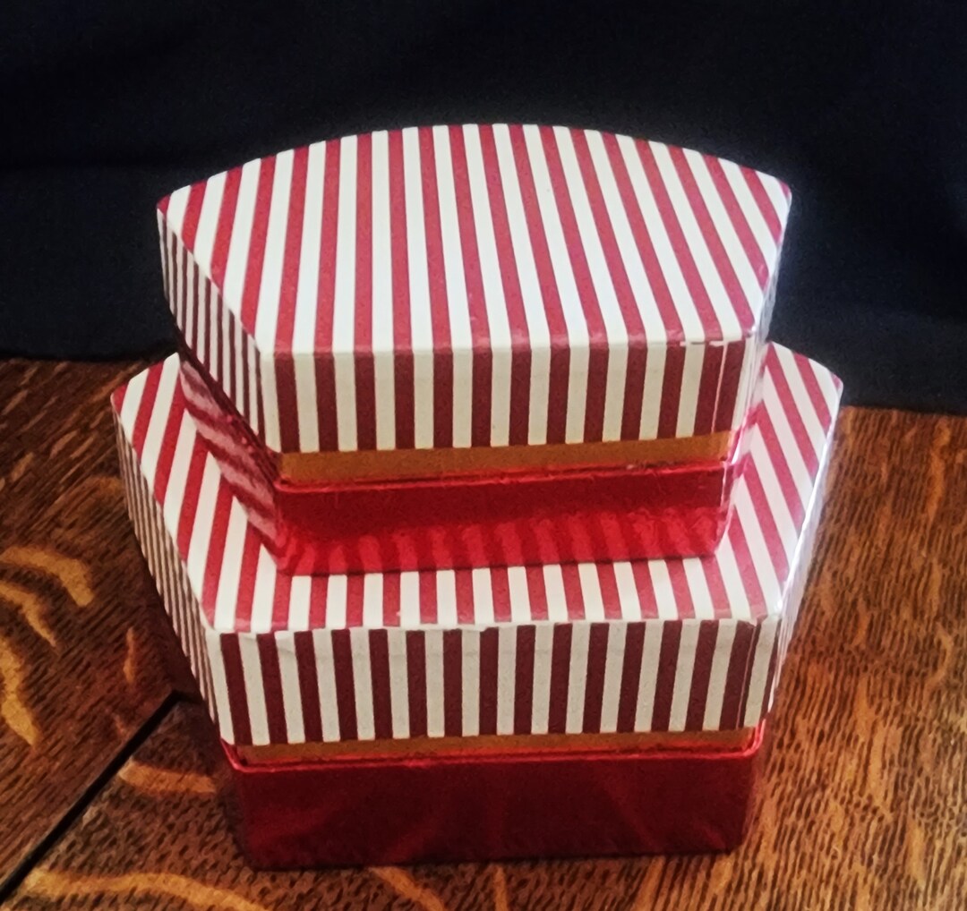 Vintage Red and White Nesting Boxes - Etsy