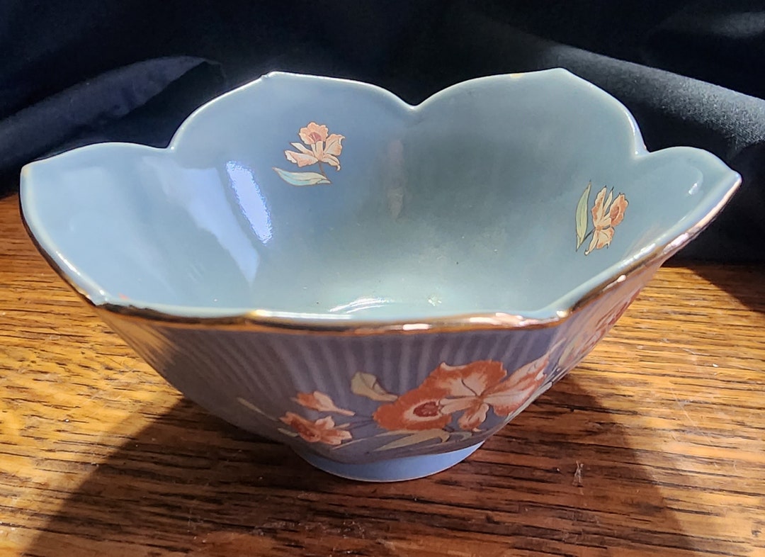 Vintage Japanese Porcelain Tulip Bowl - Etsy