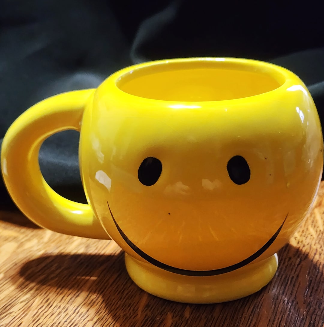 Vintage Smiley Face Cup - Etsy