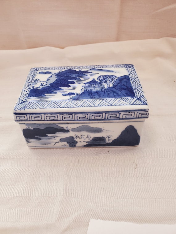 Vintage Chinese Blue and White Landscape Porcelain Box | Etsy