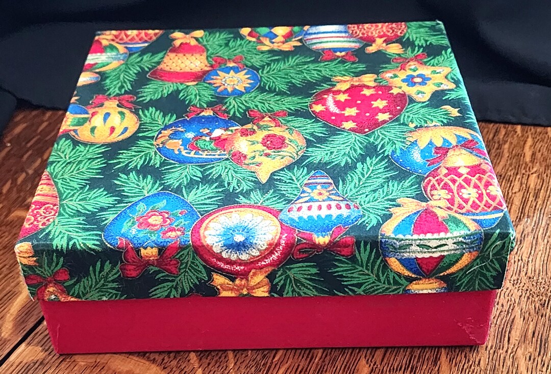Vintage Christmas Fabric Wrapped Box Size 7 1/2 X 7 1/2 X 2 1/2 - Etsy