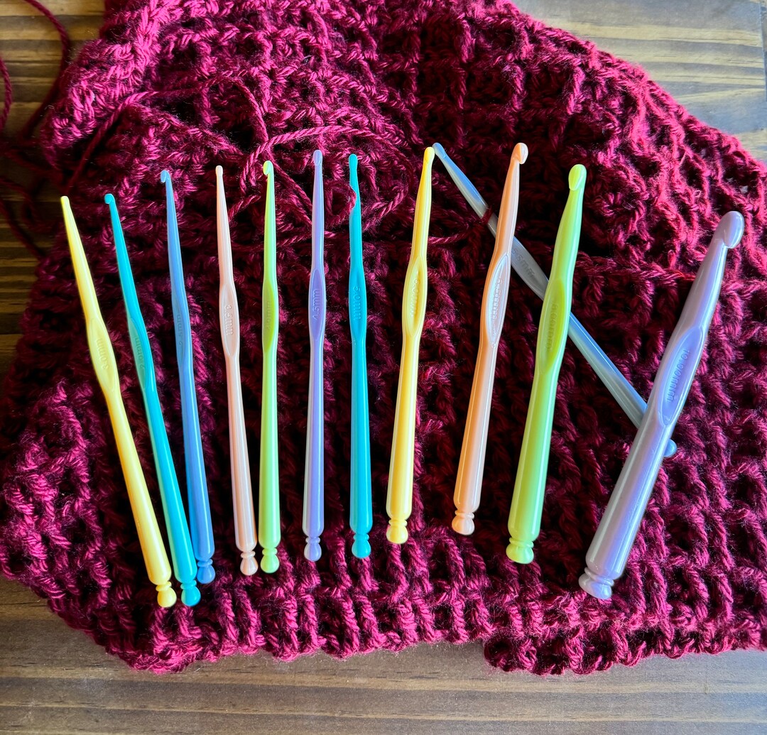 Crochet Hooks, SET OF 12, Multi-color Crochet Hooks. PLEASE Read ...