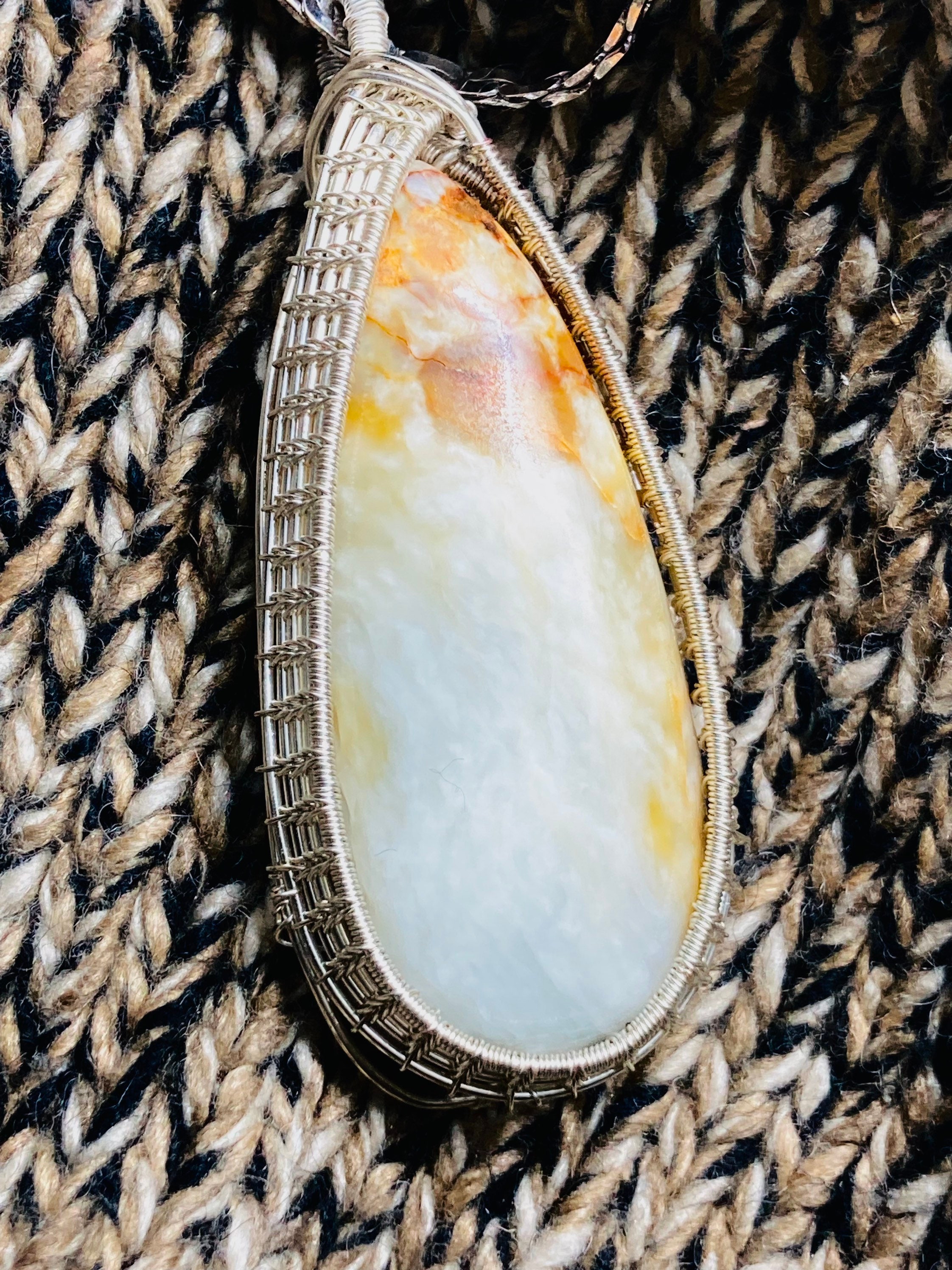 Angel Wing Agate Handwoven Pendant - Etsy
