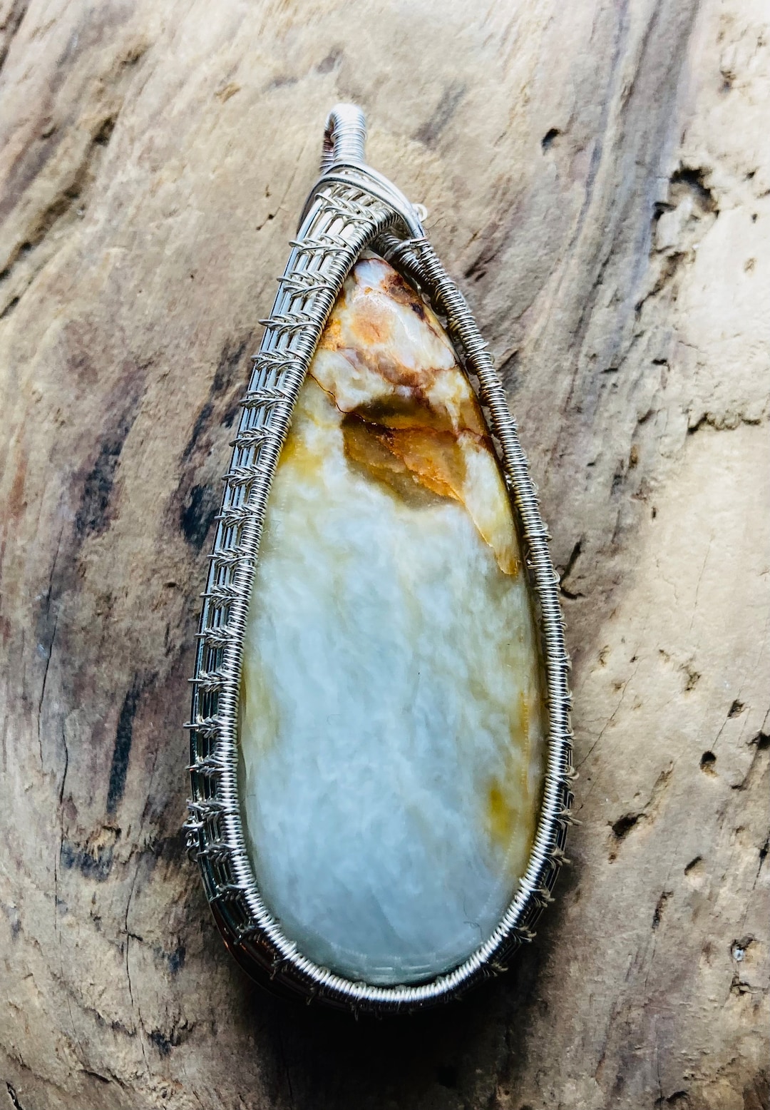 Angel Wing Agate Handwoven Pendant - Etsy