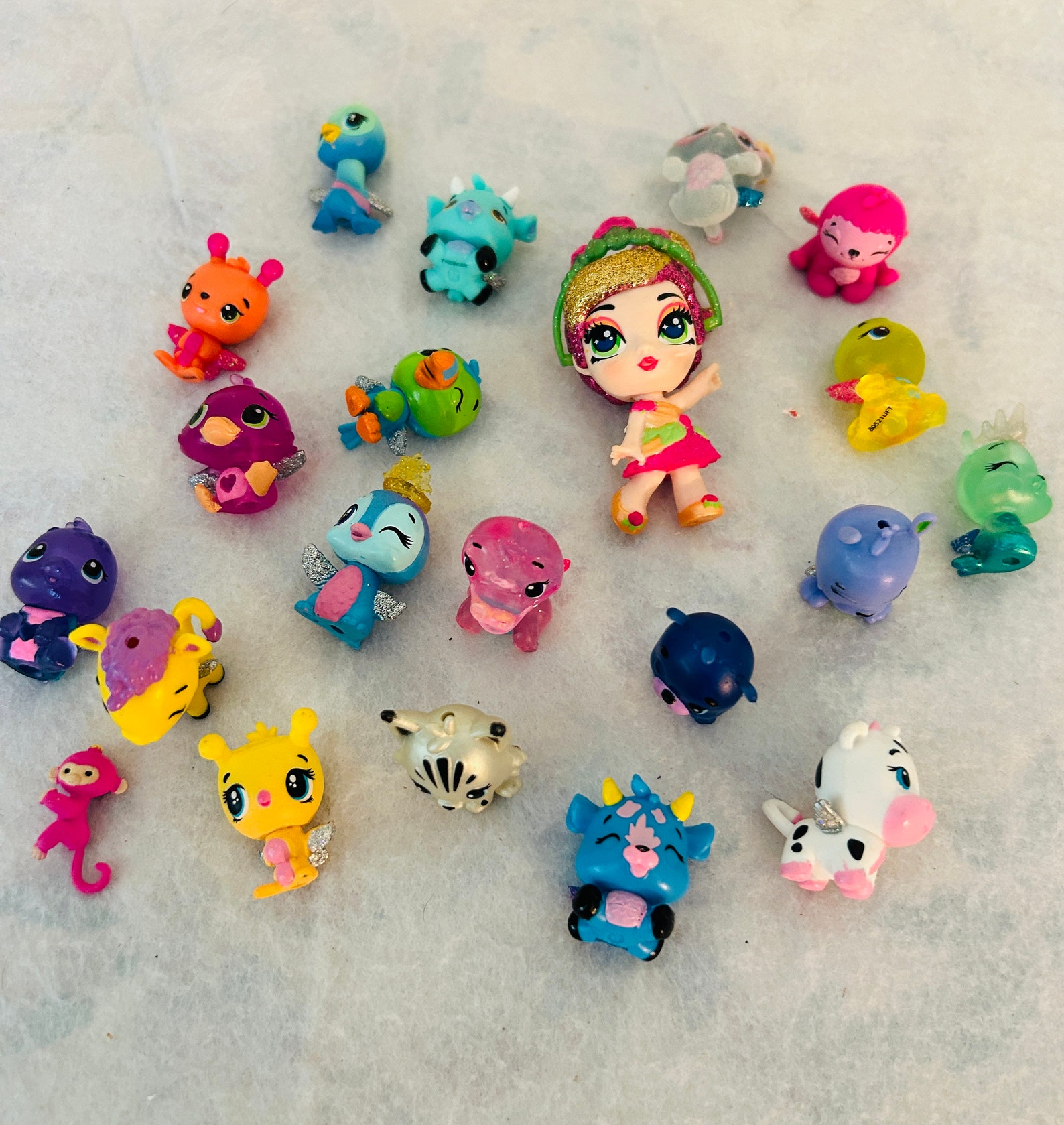 Hatchimals Lot of 20 Collectibles Incl. Pixies Royal Snowball ...