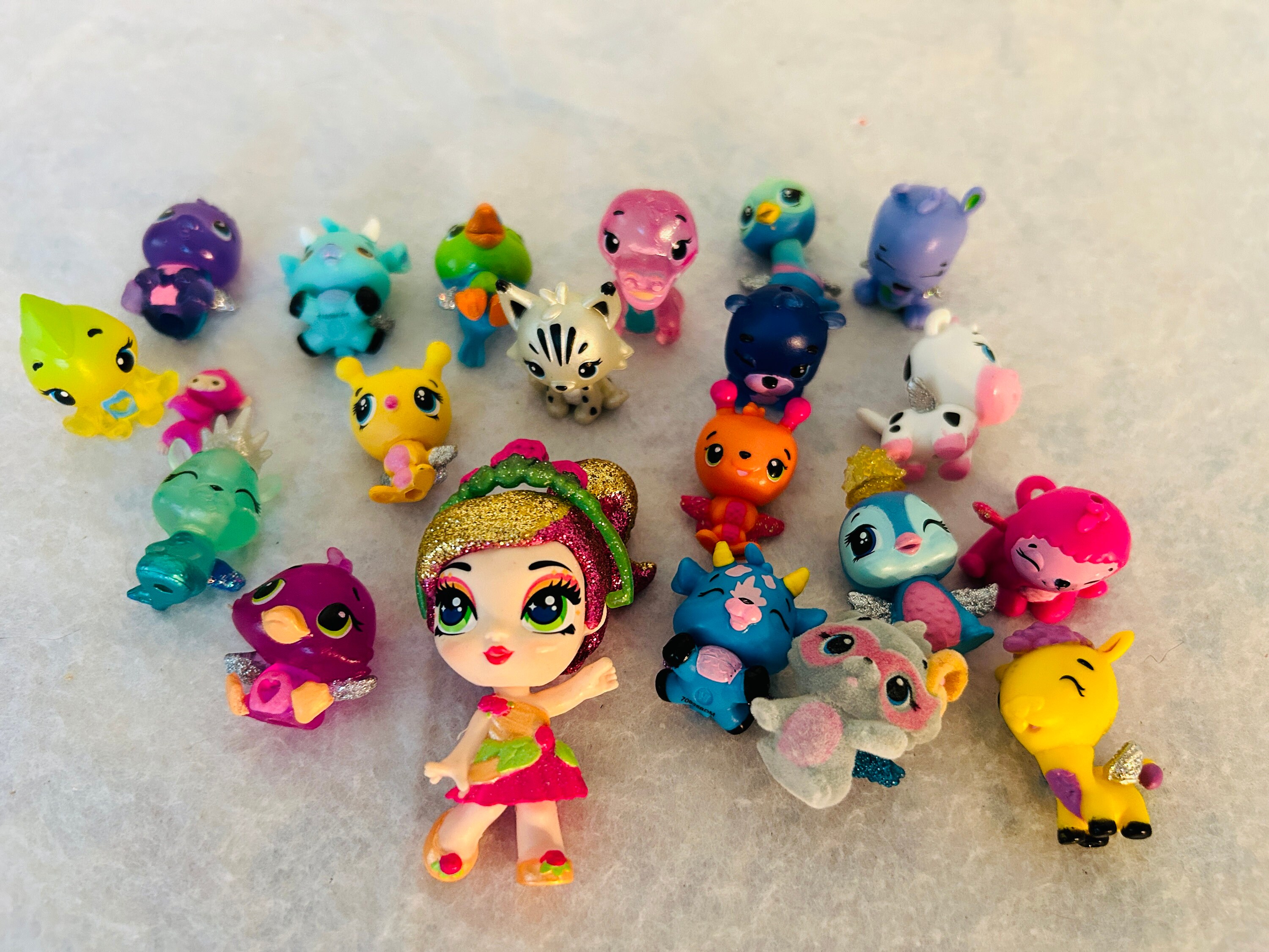 Hatchimals Lot of 20 Collectibles Incl. Pixies Royal Snowball ...