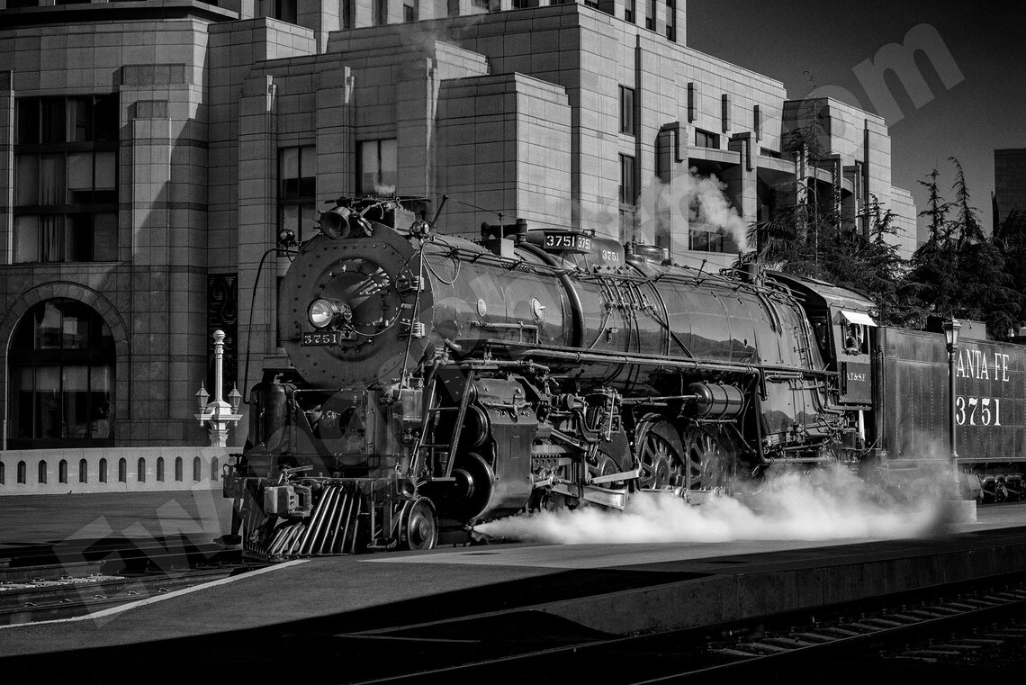 AT&SF 3751, 4-8-4 Steam Engine, Iconic Santa Fe, Black and White, Fine ...