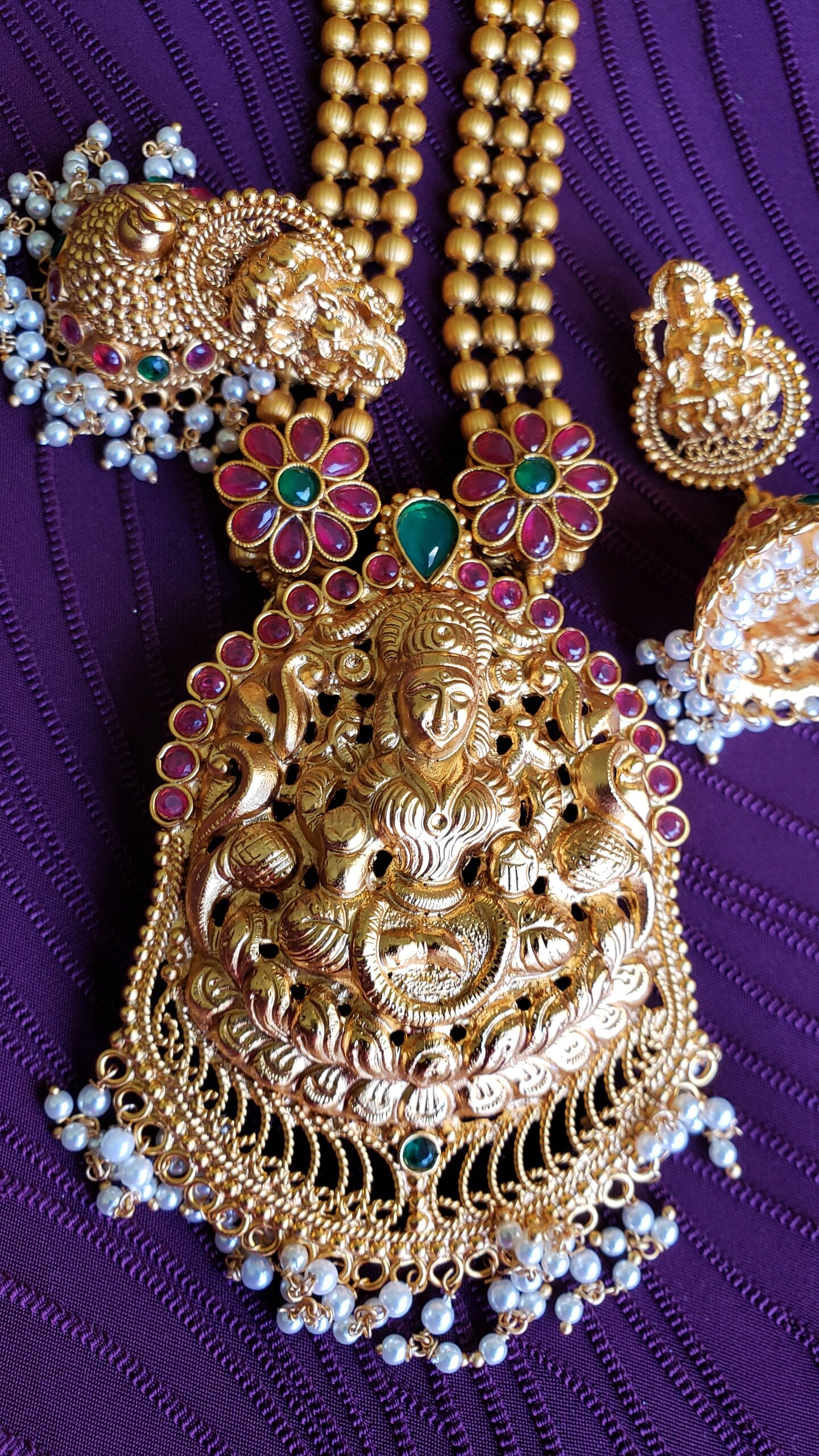 VishvaSai Lakshmi Long Haar Antique Gold Temple Jewellery Bridal Jhumka Earring