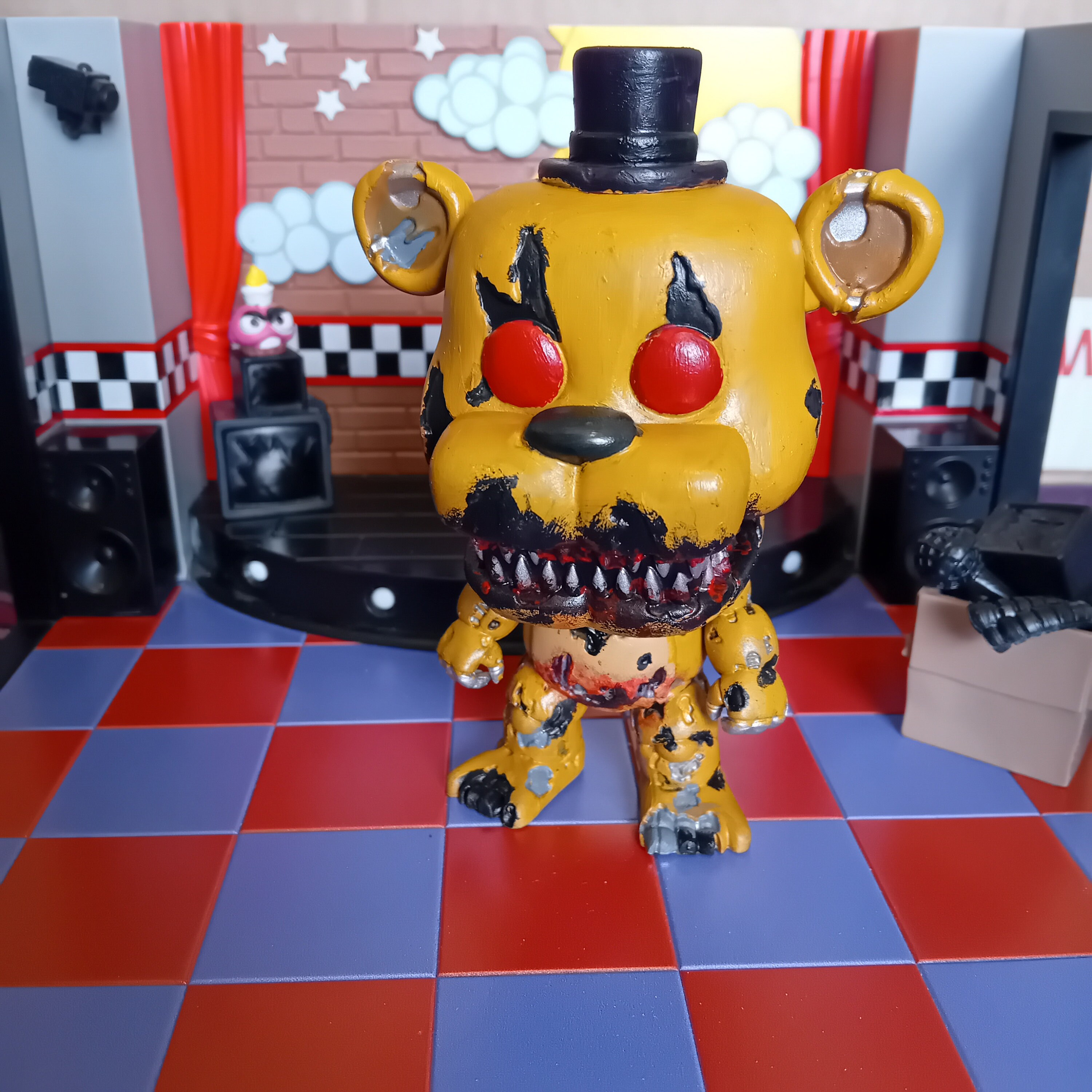 Nightmare fredbear funko pop store