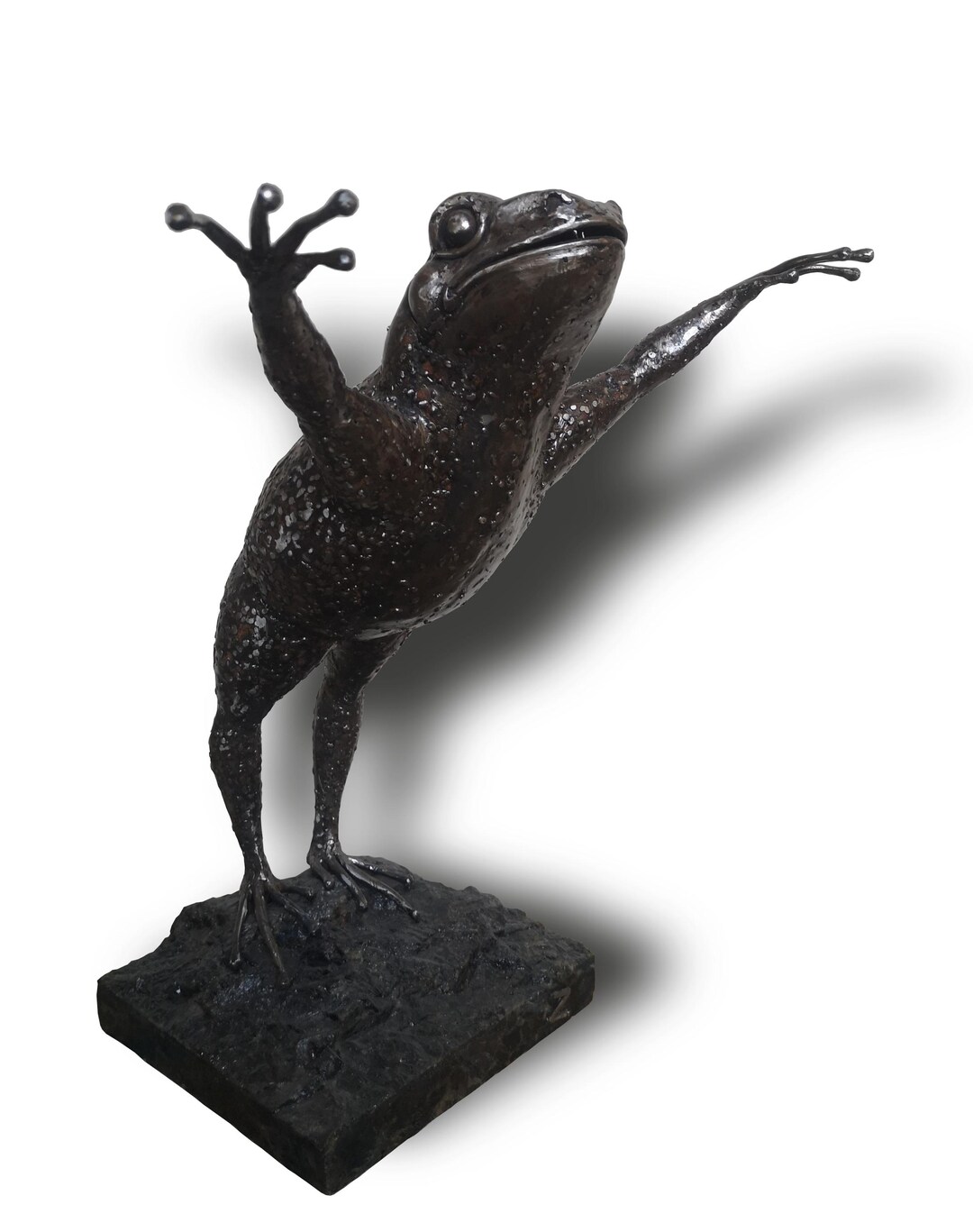Jumping Frog. Frog Sculpture Made of Metal, Tabletop Frog Figure Made ...