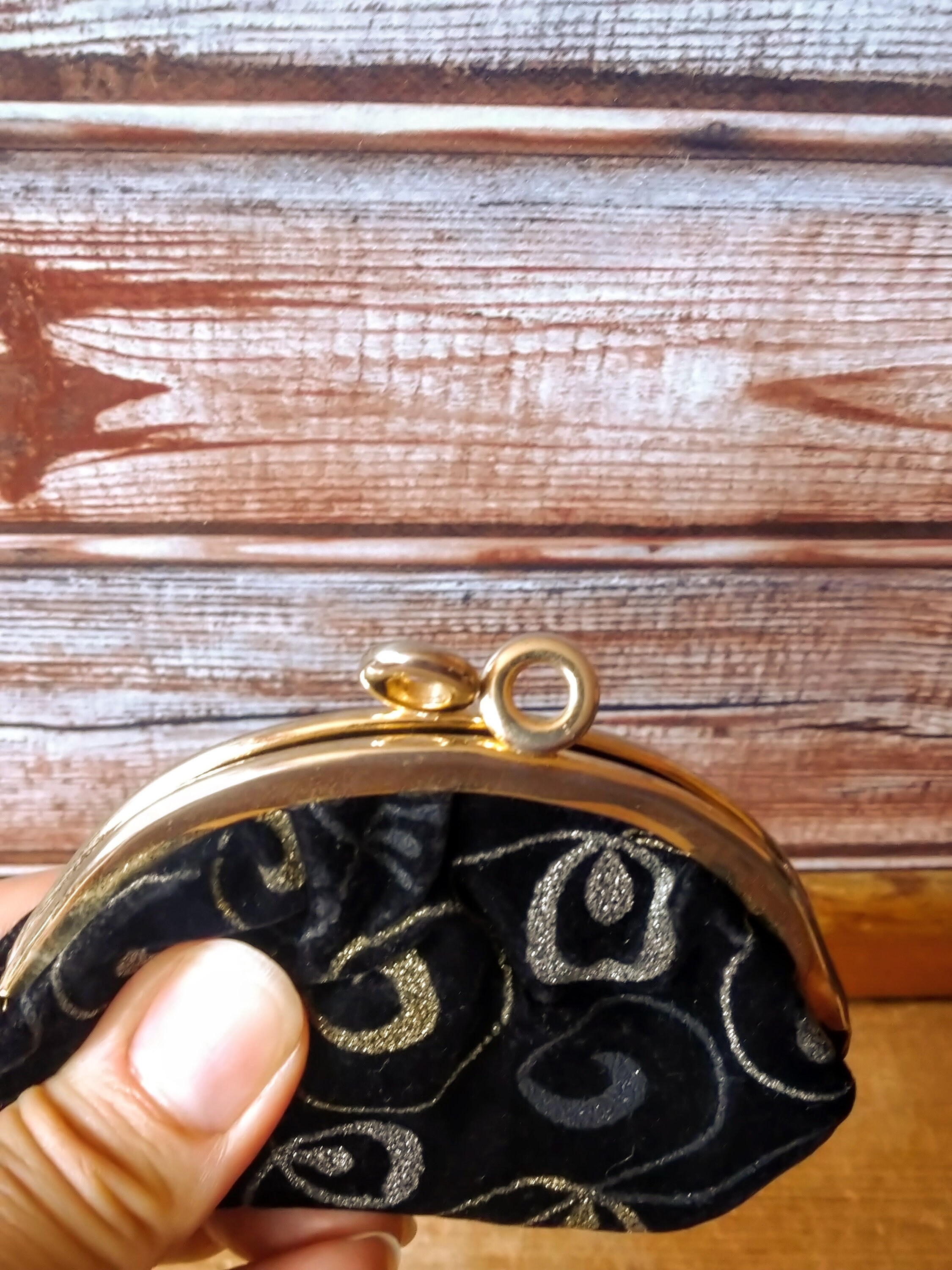 Vintage Kiss Clasp Black Velvet Coin Purse Clasp Coin Purse - Etsy UK