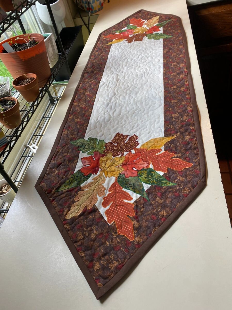 Quilted Fall Leaf Table Runner - Etsy