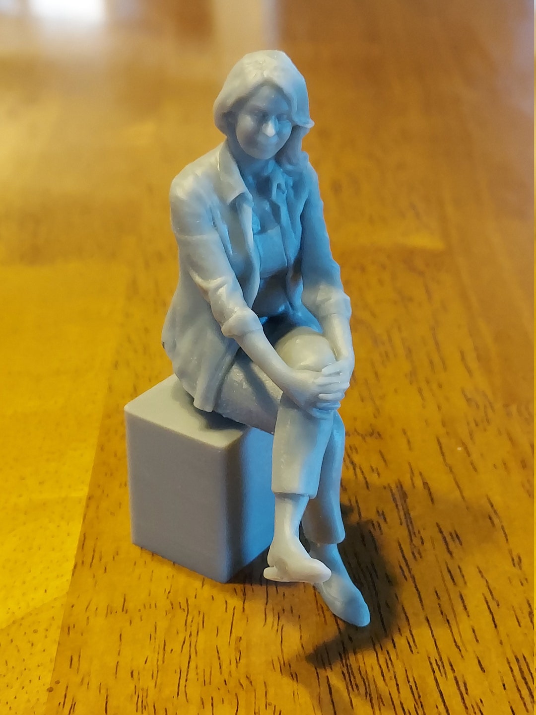 20.3 Scale Lifelike Model Seated Modern Woman Figure for G Scale Garden ...