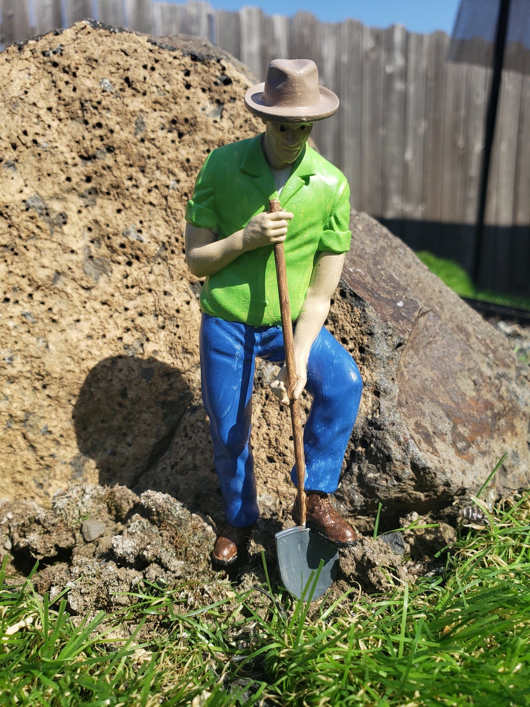 Lifelike Model Digging Figure 7/8ths Scale for G Scale Garden - Etsy