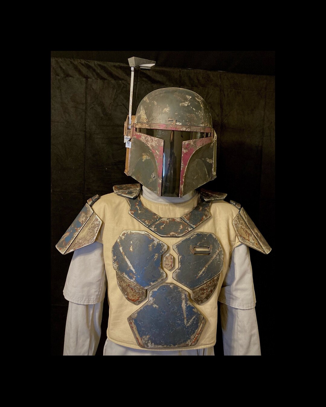 Mandalorian Armor. Battle Worn Cuirass, Back, Neck, Collars & Shoulders ...