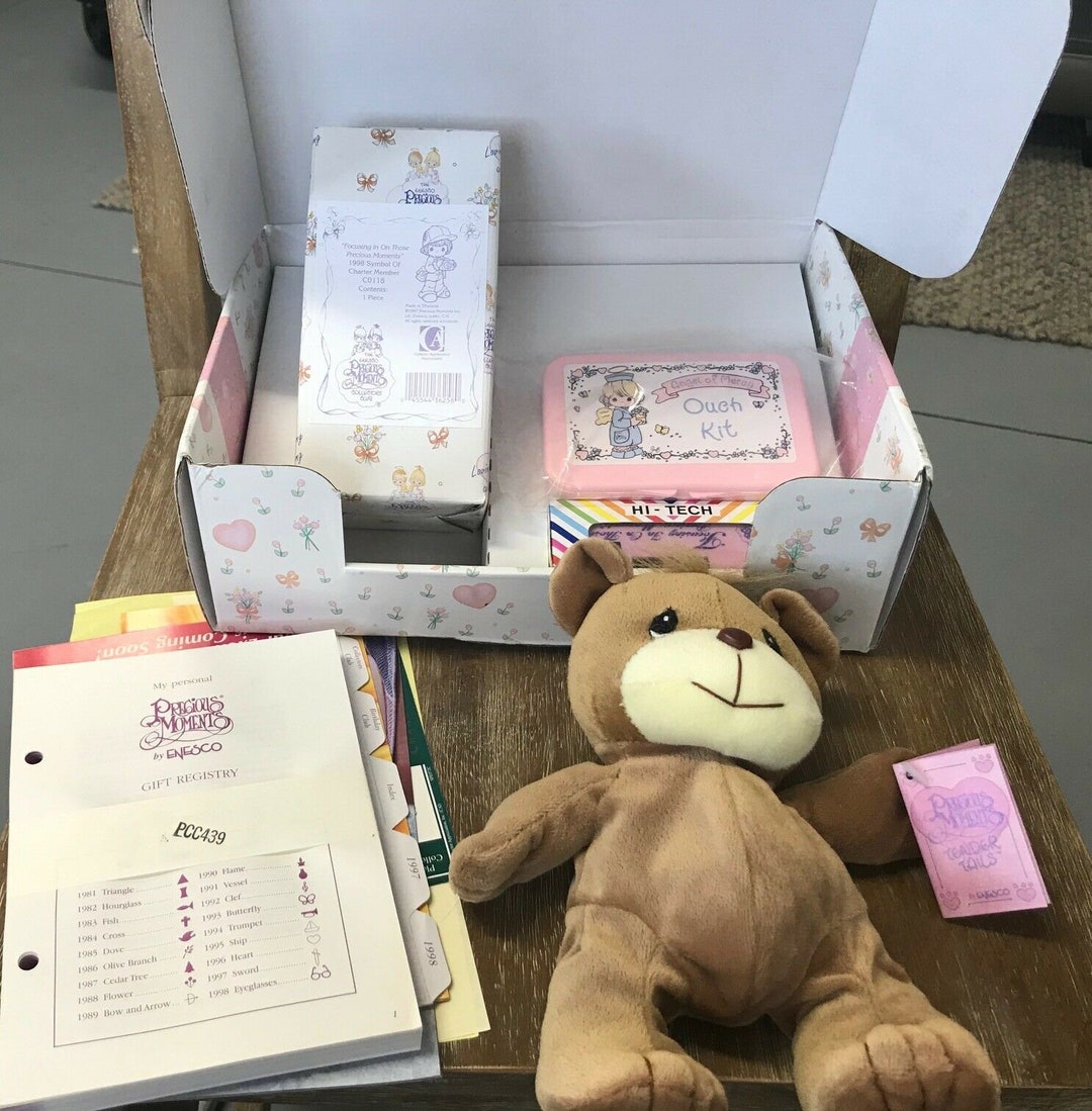 Focusing in on Those Precious Moments Enesco RARE Ouch Kit Tender Tails ...