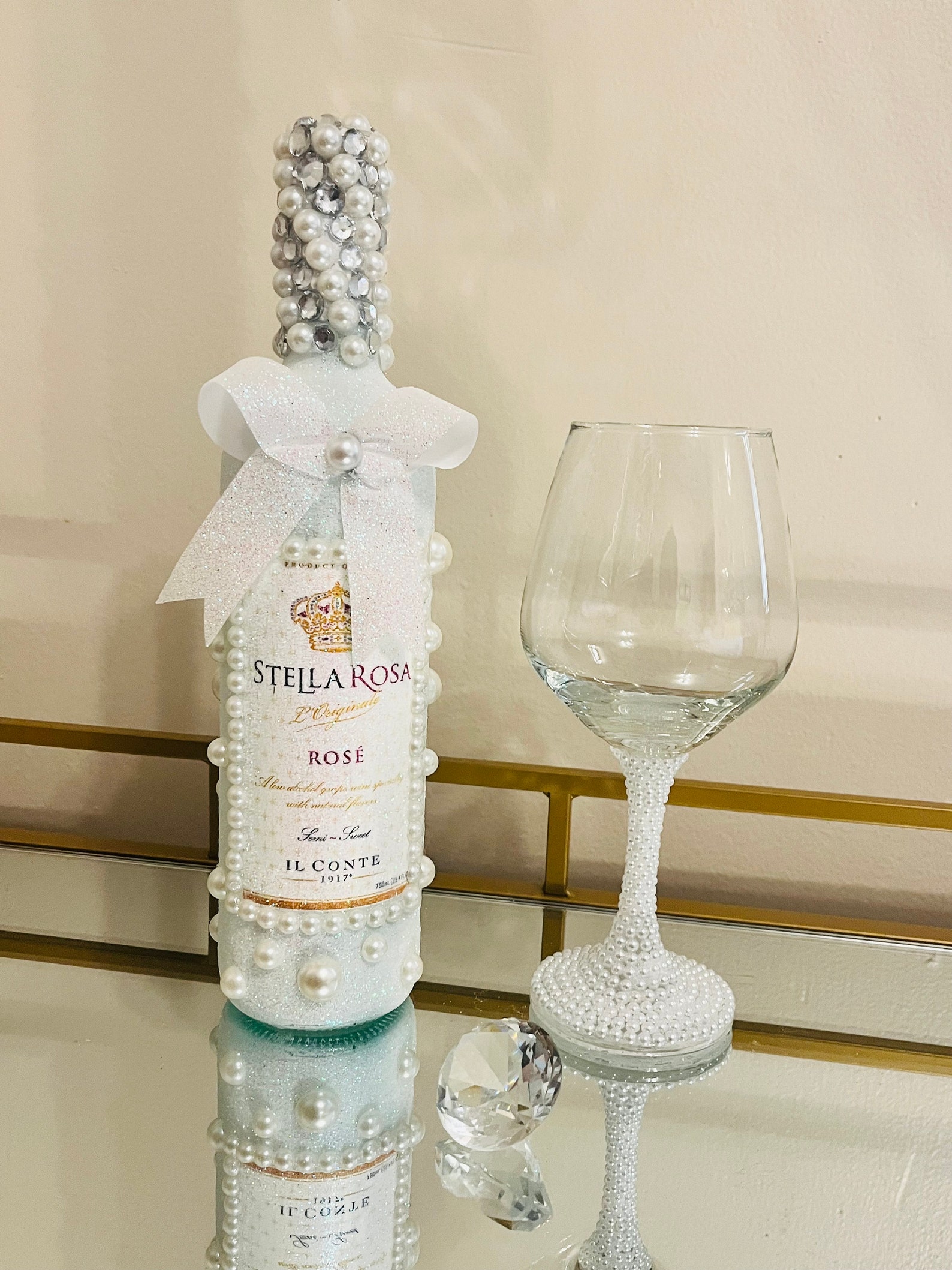 Pearl Bedazzled Bottle – Glitter Wine Bottle, Glam Home Decor - Etsy