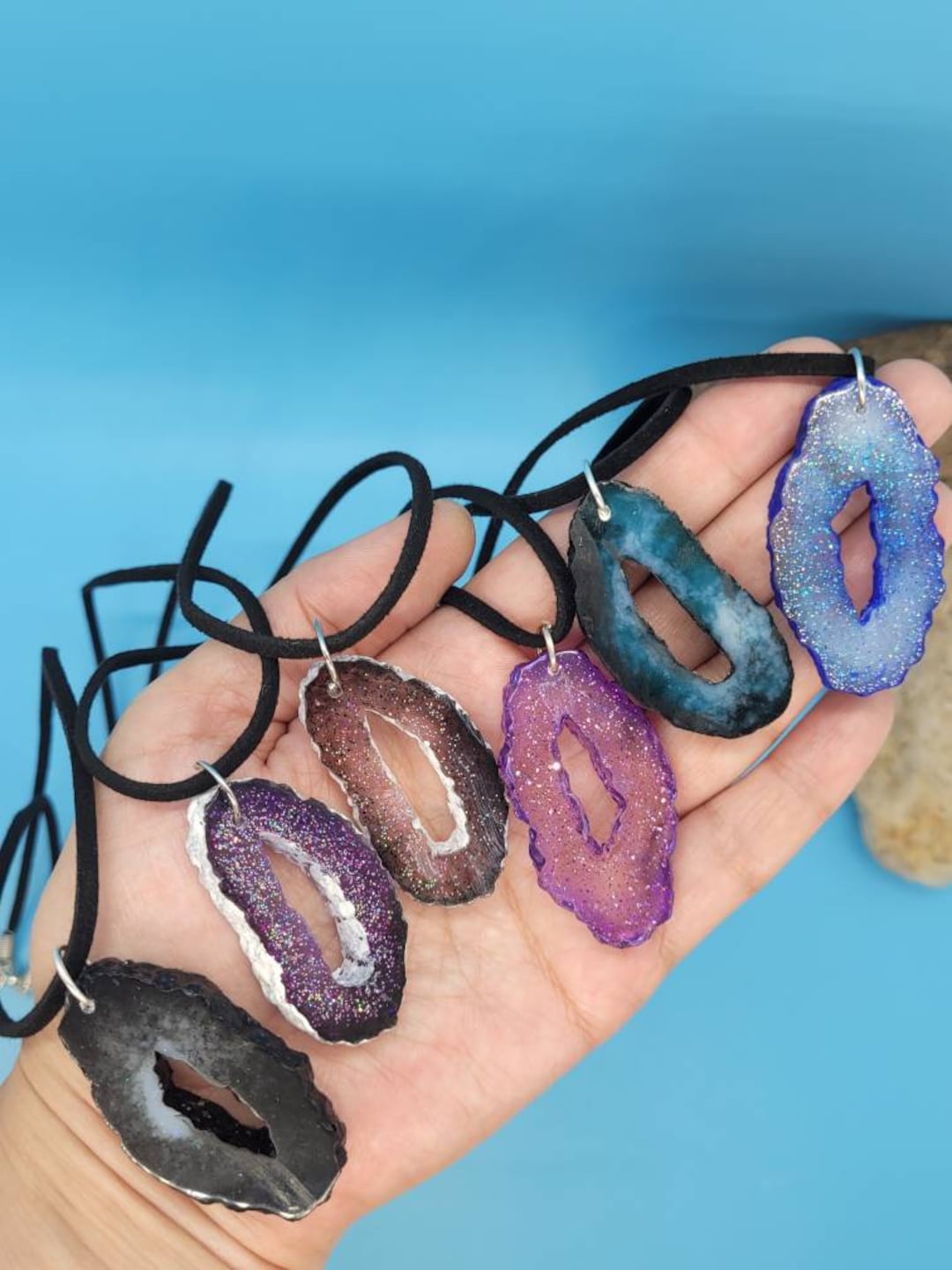 Fake Geode (oval) Resin Pendant - Etsy