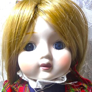 1982 Schmid "hello Dolly" Porcelain Musical Doll - 17" Vintage ...
