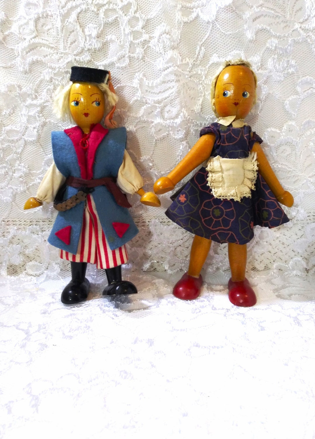 Two Peg Dolls ~ Poland ~ Male and Female ~ Traditional Folk Clothing ...
