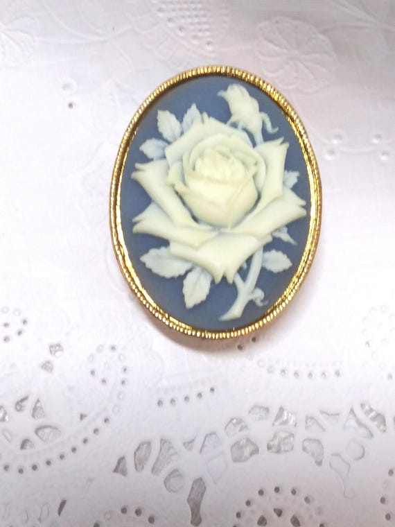 Avon White Rose & Pastel Blue Cameo Set ~ Dual Loop O… - Gem