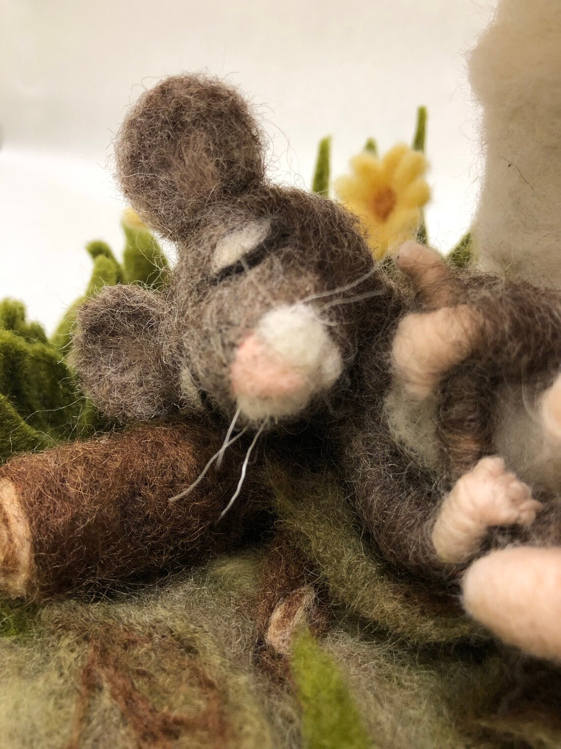 Little Mouse Takes A Nap Under the Mushroom - Etsy