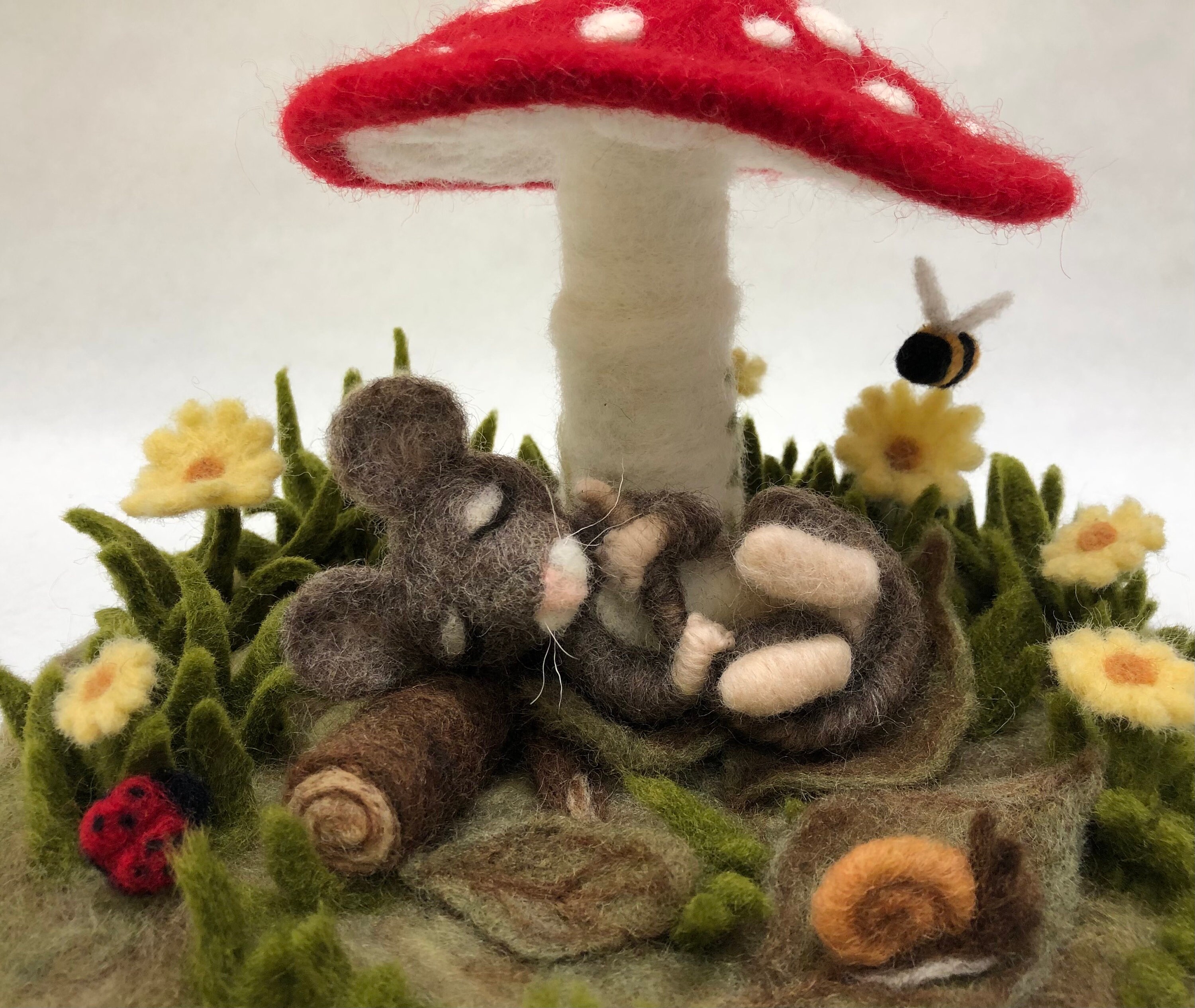 Little Mouse Takes A Nap Under the Mushroom - Etsy
