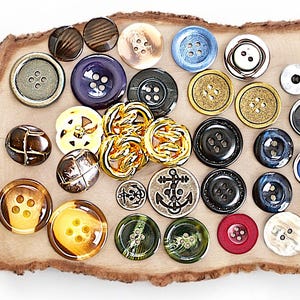 29 Large Vintage Buttons, Sizes and Color Mix, Black, Brown, Beige ...