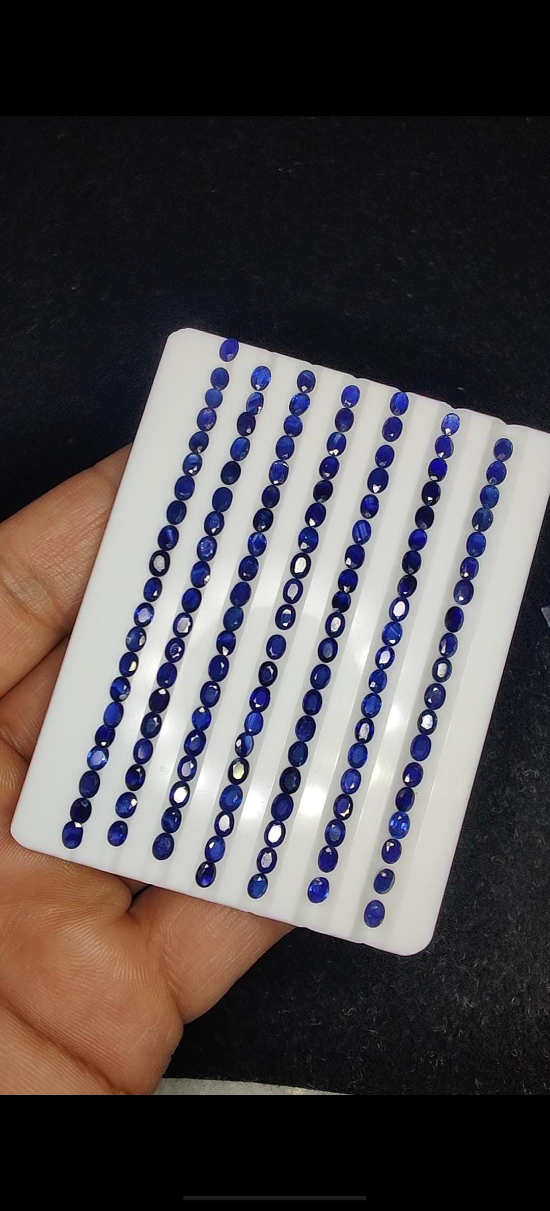 Natural Blue Sapphire Lot, 154 Pcs Oval Cut 4x3mm, AAA Quality Diffused ...