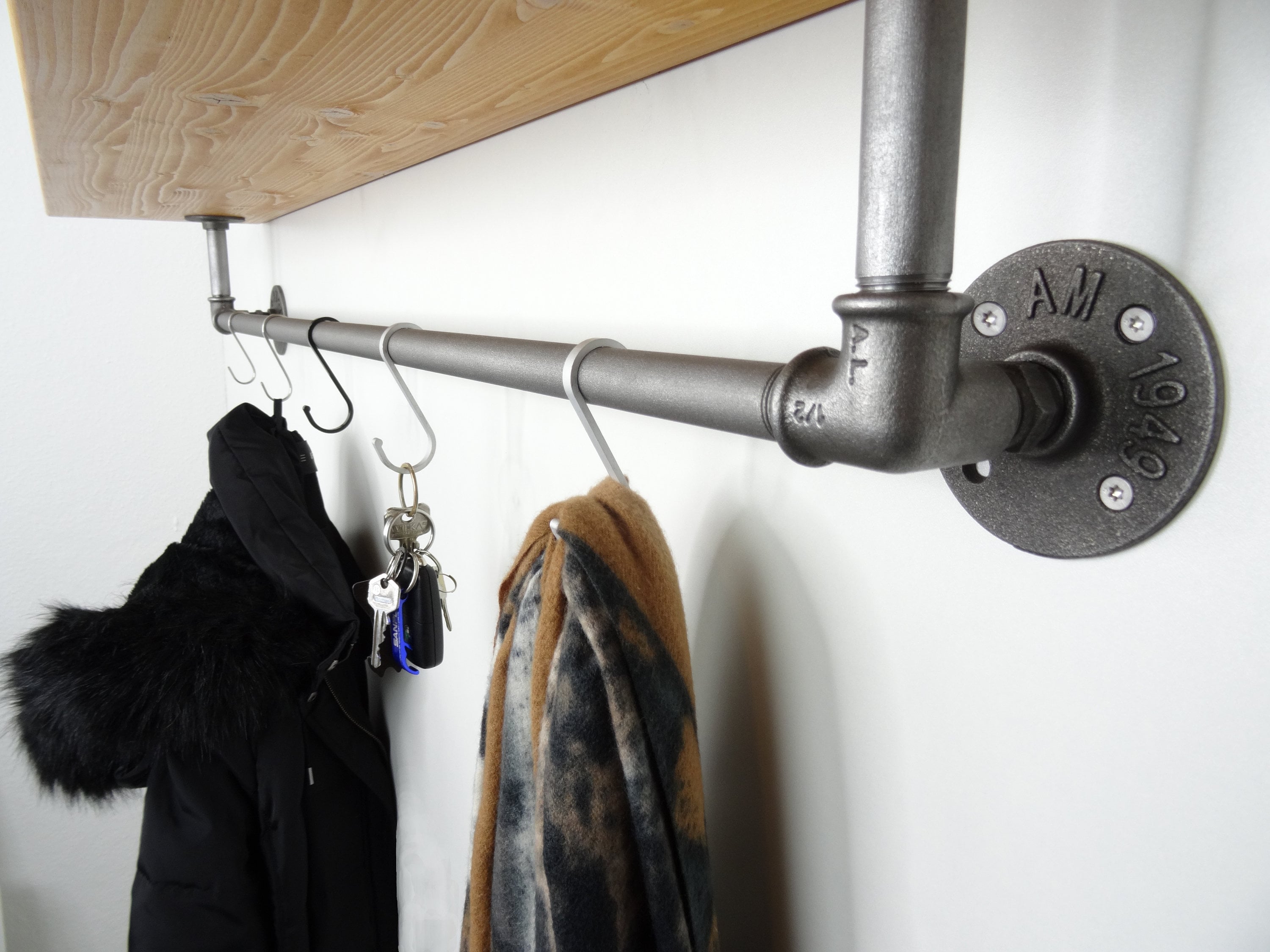 DIY Clothing Rail For Walk-In Wardrobes Simplified Building | atelier ...