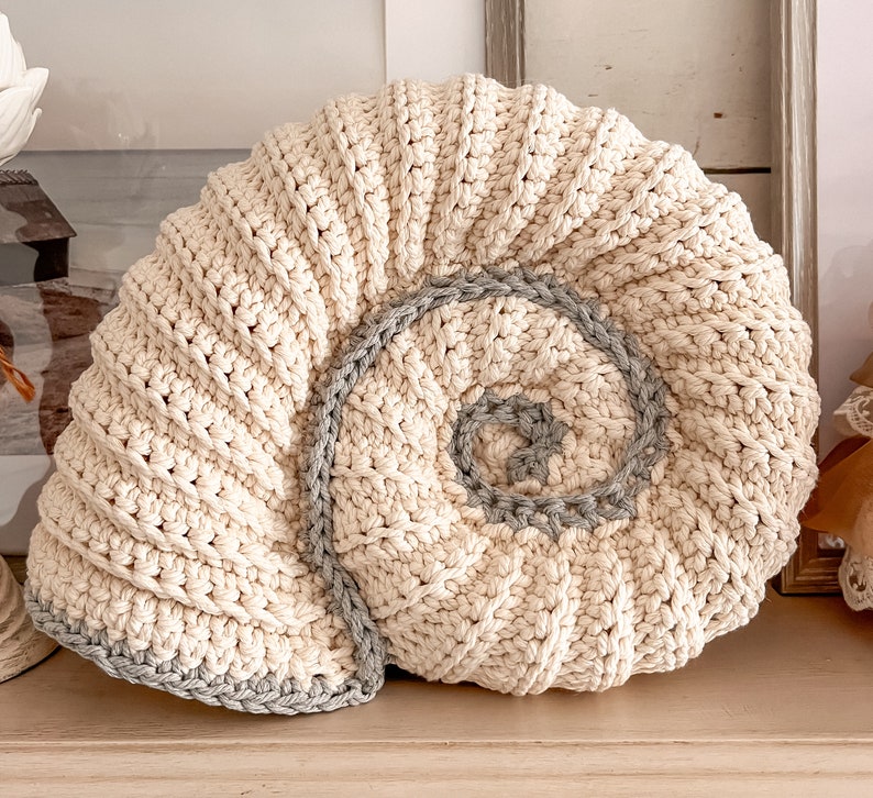 Handmade Crochet Decorative Shell Ammonite Pillows Pumpkin Christmas ...