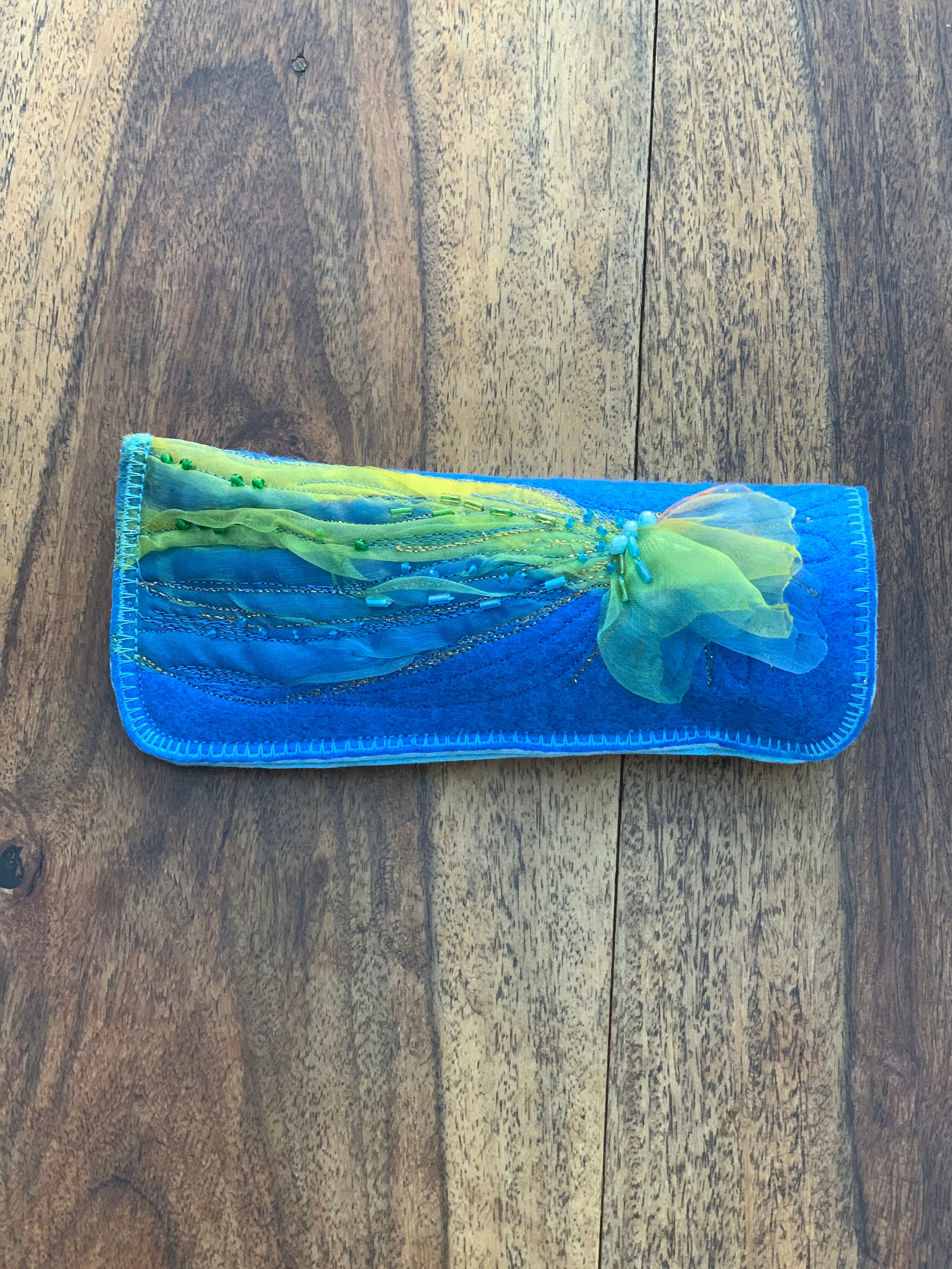 Floral Embroidered Glasses Case: Handmade Felt Eyeglass Holder - Etsy