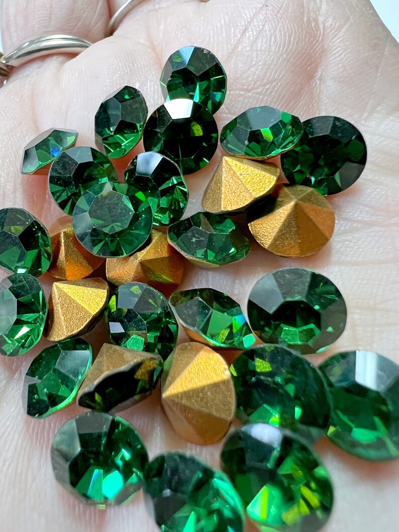 25 Vintage Swarovski Green Tourmaline Rhinestones, Rhinestones for ...