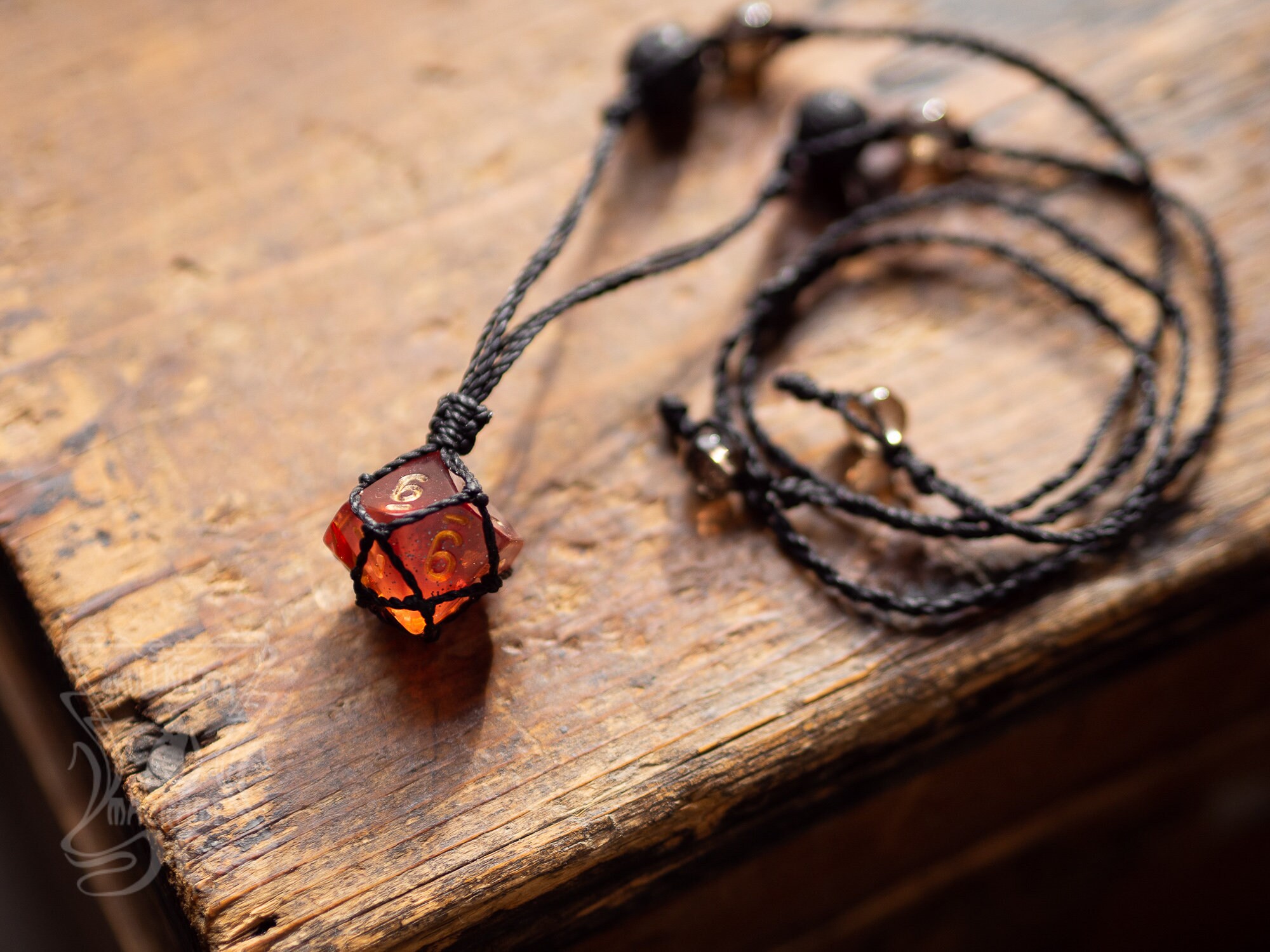 Collar W10 con cubo DnD hecho a mano para lápiz y papel RPG en | Etsy