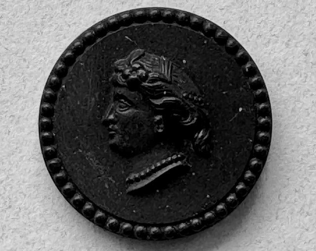 ButtonsAndFinds - Etsy