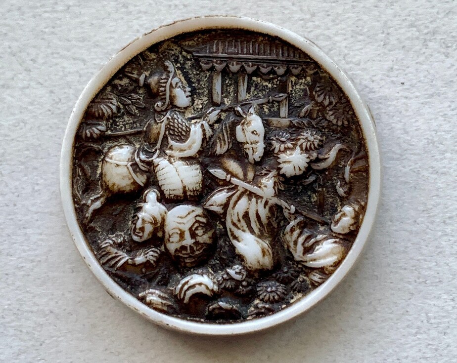 ButtonsAndFinds - Etsy